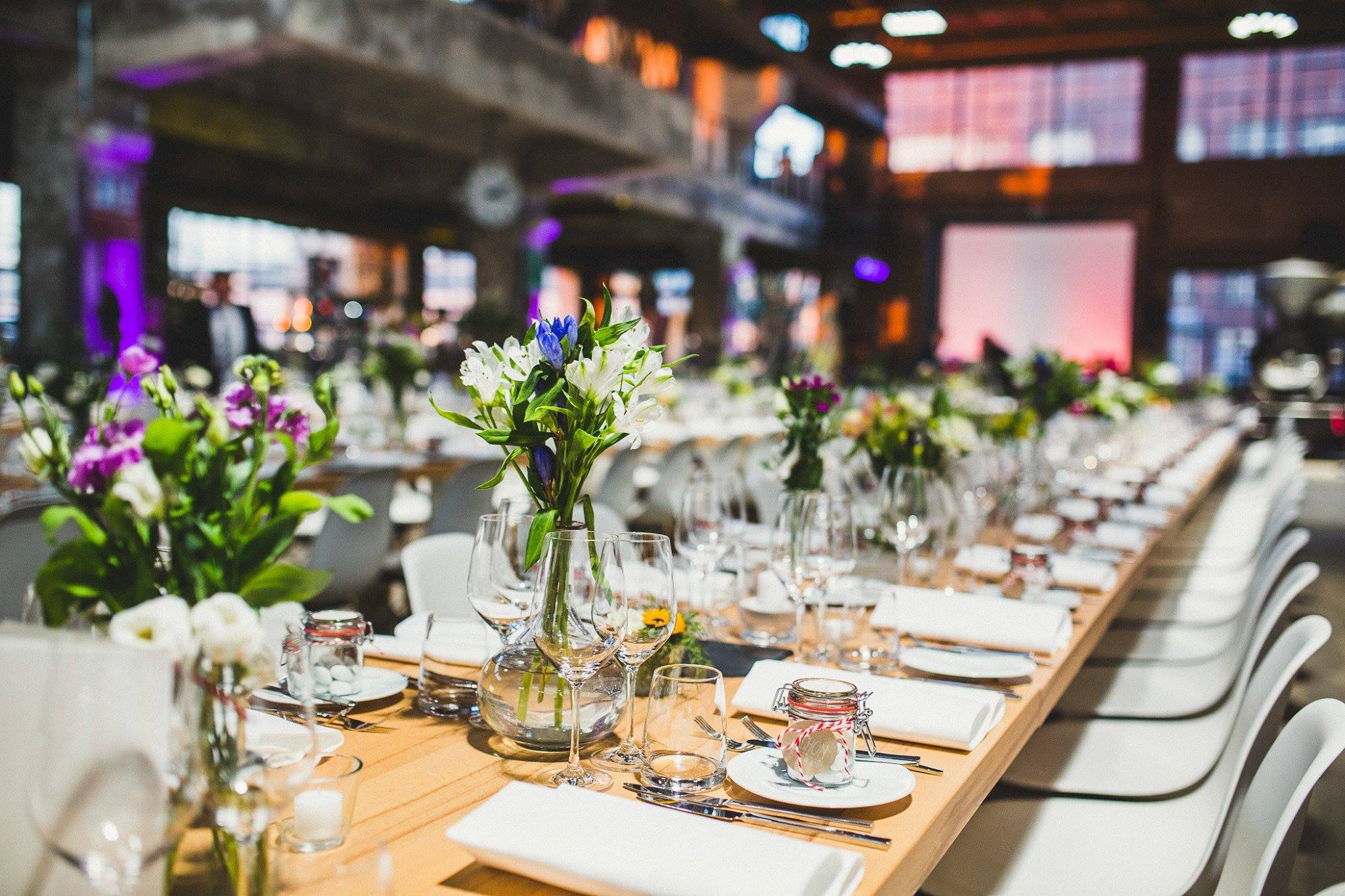 Port Victoria: Restaurant, Bar & Eventlocations im Neusser Hafen